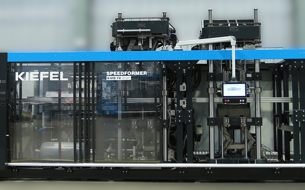 SPEEDFORMER KMD steel rule cutting machines : Kiefel